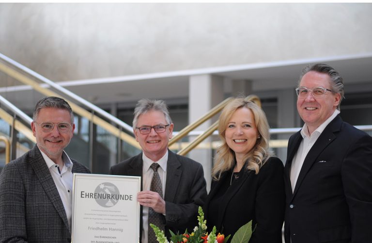 Friedhelm Hannig mit Ehrenzeichen des AOV NRW geehrt - EYECOM